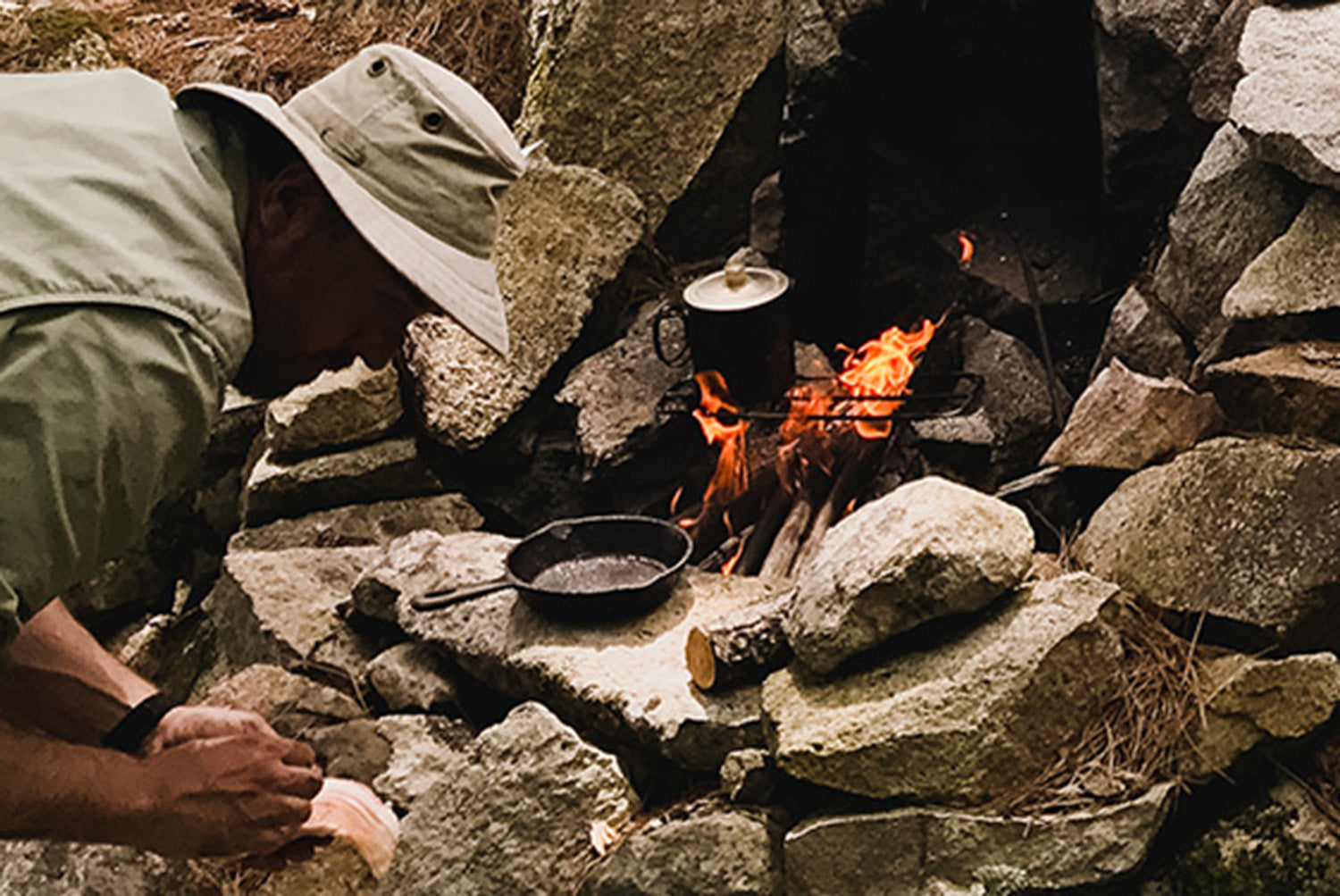 How to Light a Fire in the Field - the Basics – Frost River